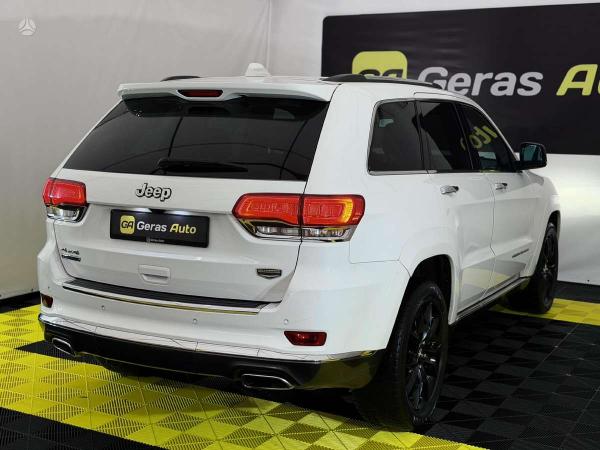 Balts Jeep Grand Cherokee 2015 Viļņa, ar dzinēja tilpumu 2.99 L un nobraukumu 205 tūkst. km par 12950 €, foto 4 vietnē AUTOMOTO.COM.LV