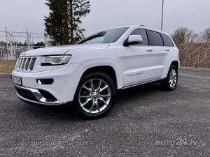 Balts Jeep Grand Cherokee 2015 Tallina, ar dzinēja tilpumu 3.00 L un nobraukumu 189 tūkst. km par 19500 €, foto 3 vietnē AUTOMOTO.COM.LV