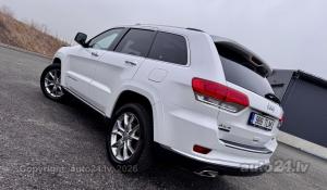Balts Jeep Grand Cherokee 2015 Tallina, ar dzinēja tilpumu 3.00 L un nobraukumu 189 tūkst. km par 19500 €, foto 6 vietnē AUTOMOTO.COM.LV