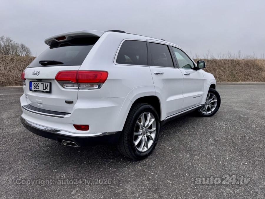 Balts Jeep Grand Cherokee 2015 Tallina, ar dzinēja tilpumu 3.00 L un nobraukumu 189 tūkst. km par 19500 €, foto 8 vietnē AUTOMOTO.COM.LV