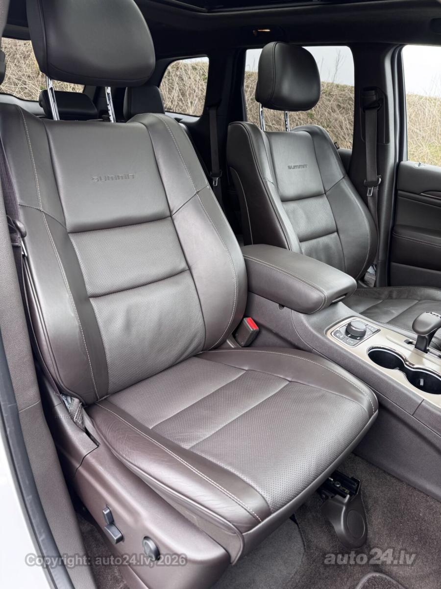 Balts Jeep Grand Cherokee 2015 Tallina, ar dzinēja tilpumu 3.00 L un nobraukumu 189 tūkst. km par 19500 €, foto 20 vietnē AUTOMOTO.COM.LV