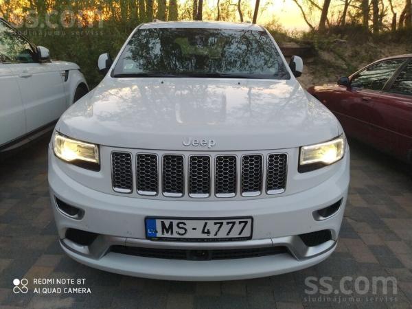 White Jeep Grand Cherokee 2015 in Riga, with an engine capacity of 3.60 L and mileage of 70 thousand km for 24800 €, photo 1 on AUTOMOTO.COM.LV