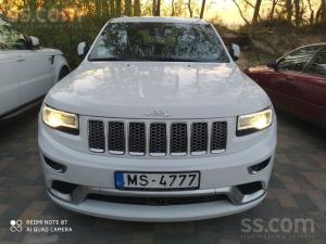 Balts Jeep Grand Cherokee 2015 Rīga, ar dzinēja tilpumu 3.60 L un nobraukumu 70 tūkst. km par 24800 €, foto  vietnē AUTOMOTO.COM.LV