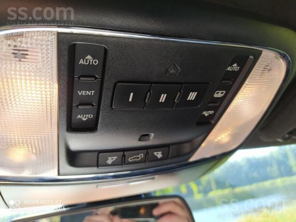 White Jeep Grand Cherokee 2015 in Riga, with an engine capacity of 3.60 L and mileage of 70 thousand km for 24800 €, photo 7 on AUTOMOTO.COM.LV