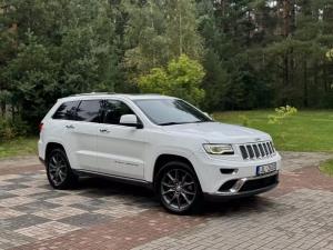 White Jeep Grand Cherokee 2015 in Riga, with an engine capacity of 3.00 L and mileage of 0 thousand km for 10900 €, photo 3 on AUTOMOTO.COM.LV