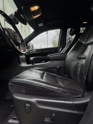White Jeep Grand Cherokee 2015 in Riga, with an engine capacity of 3.00 L and mileage of 0 thousand km for 10900 €, photo 8 on AUTOMOTO.COM.LV