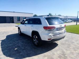 Balts Jeep Grand Cherokee 2015 Kauņa, ar dzinēja tilpumu 3.60 L un nobraukumu 238 tūkst. km par 12500 €, foto 7 vietnē AUTOMOTO.COM.LV