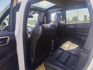 Balts Jeep Grand Cherokee 2015 Kauņa, ar dzinēja tilpumu 3.60 L un nobraukumu 238 tūkst. km par 12500 €, foto 10 vietnē AUTOMOTO.COM.LV