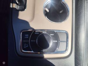 Balts Jeep Grand Cherokee 2015 Kauņa, ar dzinēja tilpumu 3.60 L un nobraukumu 238 tūkst. km par 12500 €, foto 15 vietnē AUTOMOTO.COM.LV