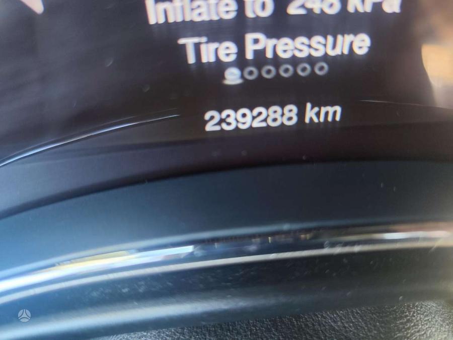 Balts Jeep Grand Cherokee 2015 Kauņa, ar dzinēja tilpumu 3.60 L un nobraukumu 238 tūkst. km par 12500 €, foto 16 vietnē AUTOMOTO.COM.LV