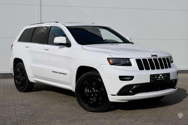 Balts Jeep Grand Cherokee 2015 Kretinga, ar dzinēja tilpumu 5.65 L un nobraukumu 164 tūkst. km par 14499 €, foto 1 vietnē AUTOMOTO.COM.LV