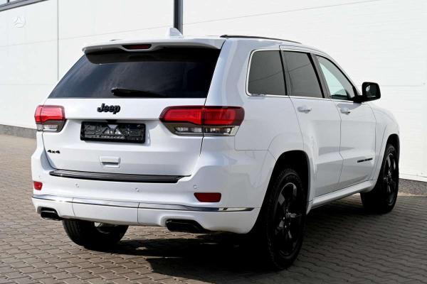 Balts Jeep Grand Cherokee 2015 Kretinga, ar dzinēja tilpumu 5.65 L un nobraukumu 164 tūkst. km par 14499 €, foto 8 vietnē AUTOMOTO.COM.LV