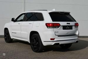 White Jeep Grand Cherokee 2015 in Kretinga, with an engine capacity of 5.65 L and mileage of 164 thousand km for 14499 €, photo 11 on AUTOMOTO.COM.LV