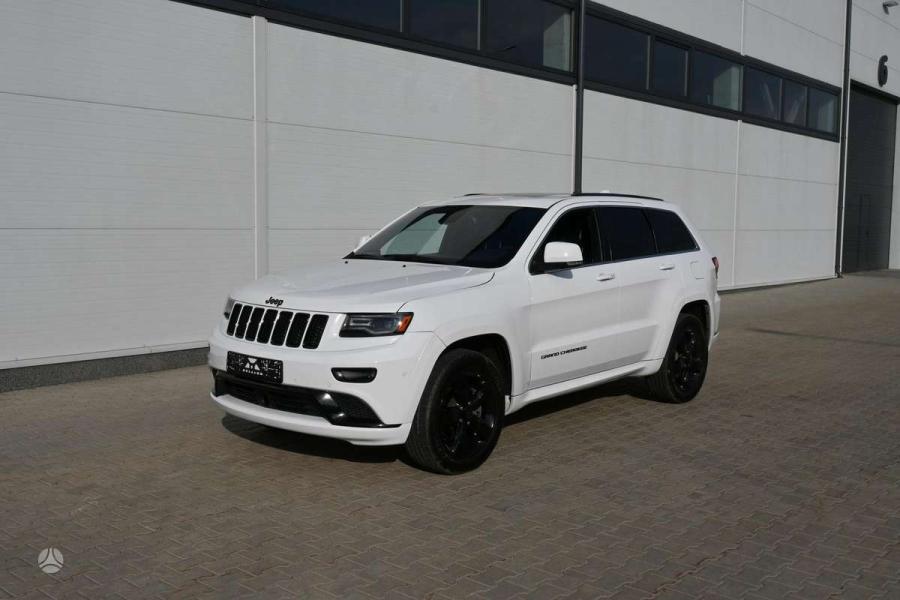 White Jeep Grand Cherokee 2015 in Kretinga, with an engine capacity of 5.65 L and mileage of 164 thousand km for 14499 €, photo 15 on AUTOMOTO.COM.LV