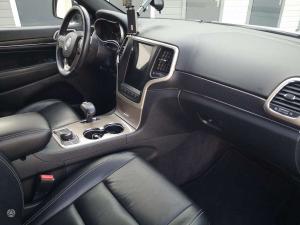 Balts Jeep Grand Cherokee 2015 Klaipėda, ar dzinēja tilpumu 3.60 L un nobraukumu 193 tūkst. km par 14900 €, foto 22 vietnē AUTOMOTO.COM.LV