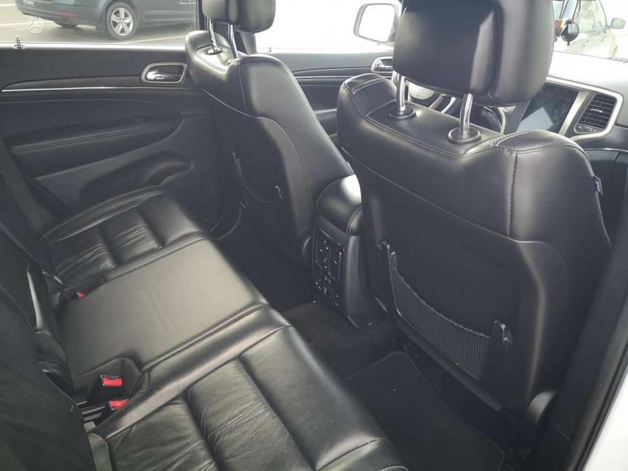 Balts Jeep Grand Cherokee 2015 Klaipėda, ar dzinēja tilpumu 3.60 L un nobraukumu 193 tūkst. km par 14900 €, foto 23 vietnē AUTOMOTO.COM.LV