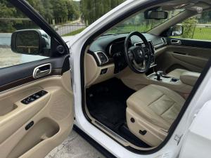 Balts Jeep Grand Cherokee 2015 Viļņa, ar dzinēja tilpumu 3.60 L un nobraukumu 273 tūkst. km par 13400 €, foto 6 vietnē AUTOMOTO.COM.LV