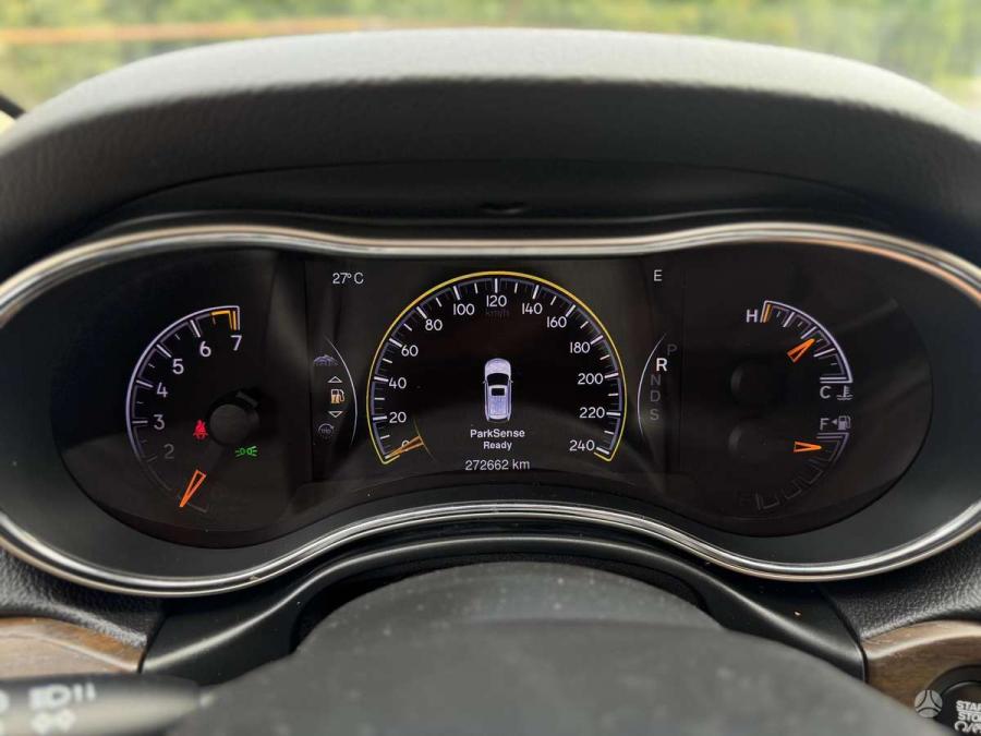 Balts Jeep Grand Cherokee 2015 Viļņa, ar dzinēja tilpumu 3.60 L un nobraukumu 273 tūkst. km par 13400 €, foto 22 vietnē AUTOMOTO.COM.LV