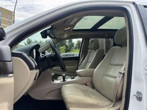 Balts Jeep Grand Cherokee 2015 Viļņa, ar dzinēja tilpumu 3.60 L un nobraukumu 273 tūkst. km par 13400 €, foto 23 vietnē AUTOMOTO.COM.LV
