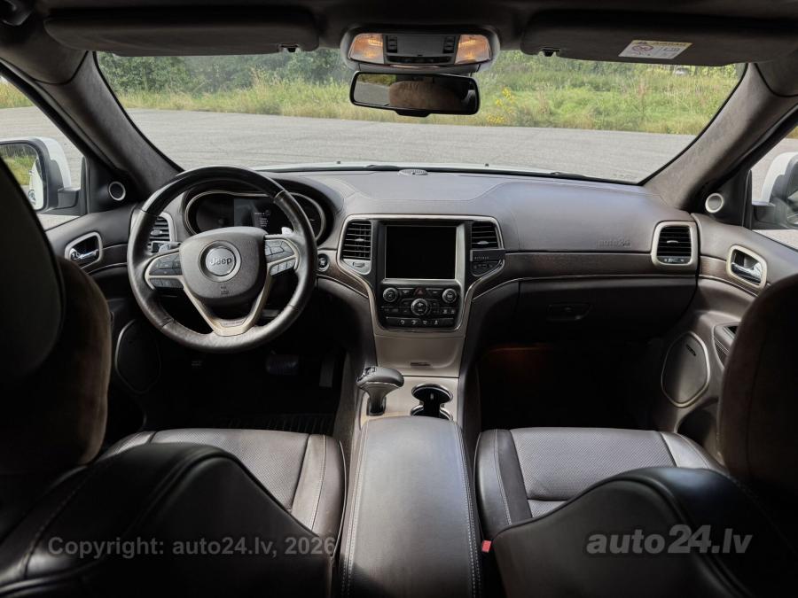 Balts Jeep Grand Cherokee 2015 Tallina, ar dzinēja tilpumu 3.00 L un nobraukumu 198 tūkst. km par 16900 €, foto 15 vietnē AUTOMOTO.COM.LV