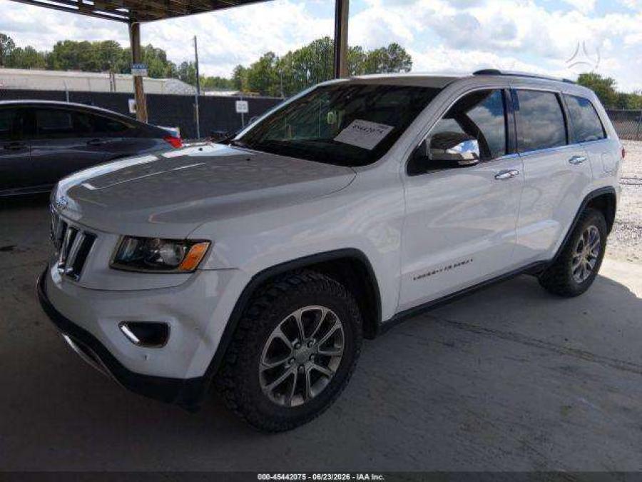 White Jeep Grand Cherokee 2015 in Klaipeda, with an engine capacity of 3.60 L and mileage of 207 thousand km for 8000 €, photo 3 on AUTOMOTO.COM.LV