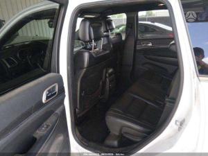 White Jeep Grand Cherokee 2015 in Klaipeda, with an engine capacity of 3.60 L and mileage of 207 thousand km for 8000 €, photo 9 on AUTOMOTO.COM.LV