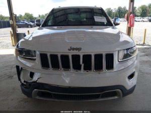 White Jeep Grand Cherokee 2015 in Klaipeda, with an engine capacity of 3.60 L and mileage of 207 thousand km for 8000 €, photo 12 on AUTOMOTO.COM.LV