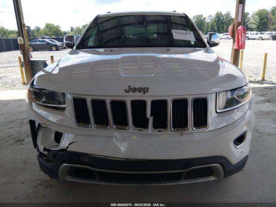 White Jeep Grand Cherokee 2015 in Klaipeda, with an engine capacity of 3.60 L and mileage of 207 thousand km for 8000 €, photo 12 on AUTOMOTO.COM.LV