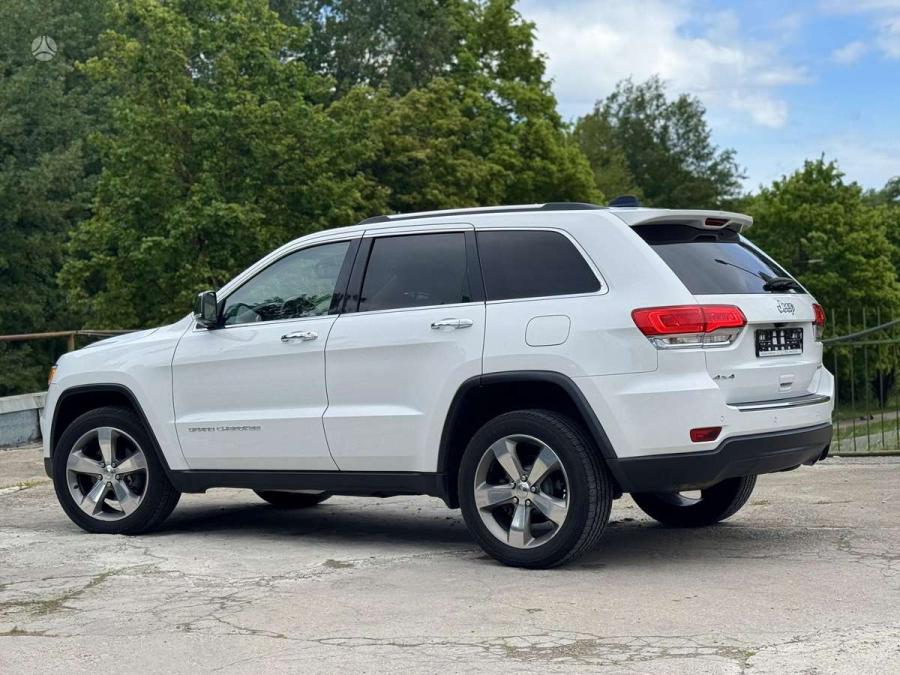 Balts Jeep Grand Cherokee 2015 Viļņa, ar dzinēja tilpumu 3.60 L un nobraukumu 198 tūkst. km par 14100 €, foto 11 vietnē AUTOMOTO.COM.LV