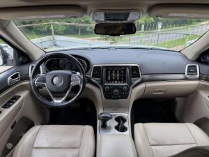 Balts Jeep Grand Cherokee 2015 Viļņa, ar dzinēja tilpumu 3.60 L un nobraukumu 198 tūkst. km par 14100 €, foto 20 vietnē AUTOMOTO.COM.LV