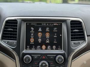 Balts Jeep Grand Cherokee 2015 Viļņa, ar dzinēja tilpumu 3.60 L un nobraukumu 198 tūkst. km par 14100 €, foto 22 vietnē AUTOMOTO.COM.LV