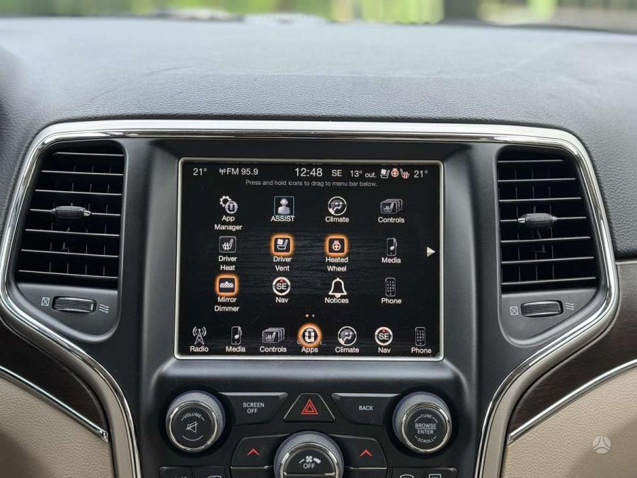 Balts Jeep Grand Cherokee 2015 Viļņa, ar dzinēja tilpumu 3.60 L un nobraukumu 198 tūkst. km par 14100 €, foto 22 vietnē AUTOMOTO.COM.LV