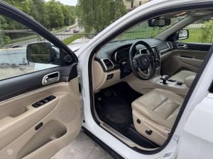 Balts Jeep Grand Cherokee 2015 Viļņa, ar dzinēja tilpumu 3.60 L un nobraukumu 198 tūkst. km par 14100 €, foto 27 vietnē AUTOMOTO.COM.LV