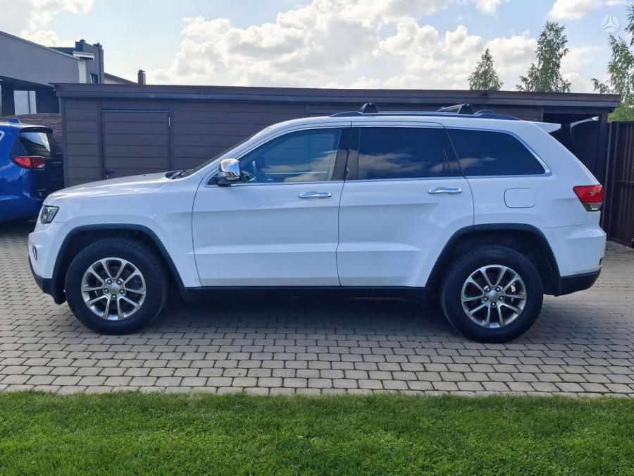 Balts Jeep Grand Cherokee 2015 Kauņa, ar dzinēja tilpumu 3.60 L un nobraukumu 206 tūkst. km par 12300 €, foto 9 vietnē AUTOMOTO.COM.LV