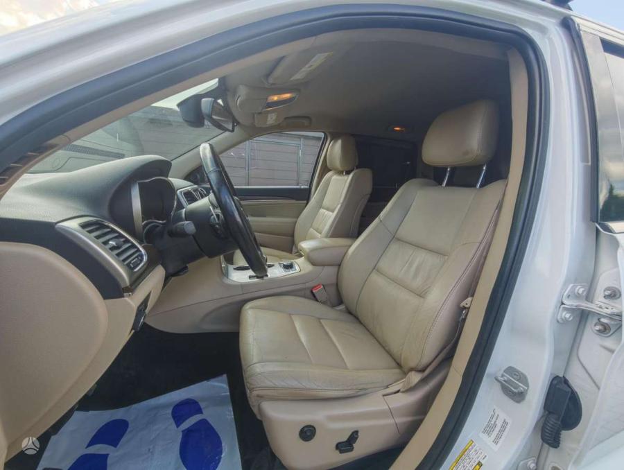 Balts Jeep Grand Cherokee 2015 Kauņa, ar dzinēja tilpumu 3.60 L un nobraukumu 206 tūkst. km par 12300 €, foto 12 vietnē AUTOMOTO.COM.LV