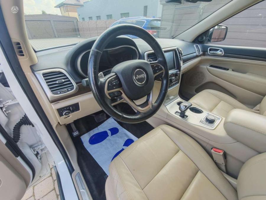 Balts Jeep Grand Cherokee 2015 Kauņa, ar dzinēja tilpumu 3.60 L un nobraukumu 206 tūkst. km par 12300 €, foto 13 vietnē AUTOMOTO.COM.LV
