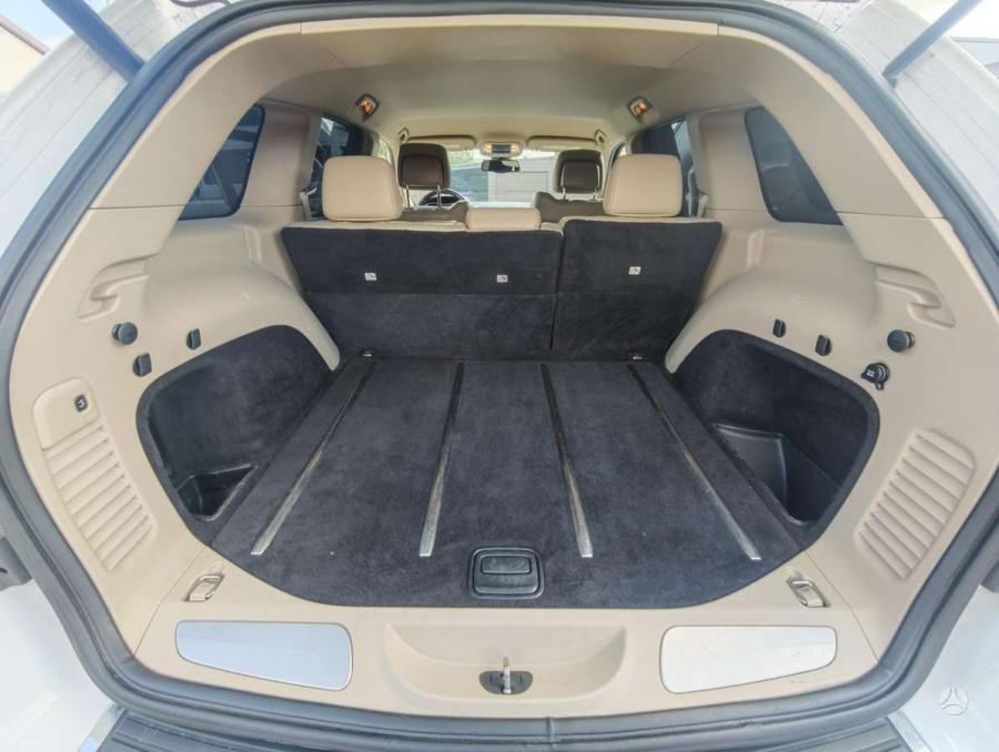 Balts Jeep Grand Cherokee 2015 Kauņa, ar dzinēja tilpumu 3.60 L un nobraukumu 206 tūkst. km par 12300 €, foto 17 vietnē AUTOMOTO.COM.LV