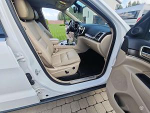 Balts Jeep Grand Cherokee 2015 Kauņa, ar dzinēja tilpumu 3.60 L un nobraukumu 206 tūkst. km par 12300 €, foto 20 vietnē AUTOMOTO.COM.LV