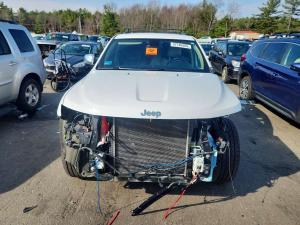 Balts Jeep Grand Cherokee 2015 Kauņa, ar dzinēja tilpumu 3.60 L un nobraukumu 206 tūkst. km par 12300 €, foto 29 vietnē AUTOMOTO.COM.LV