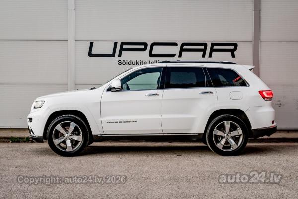Balts Jeep Grand Cherokee 2015 Pērnava, ar dzinēja tilpumu 3.00 L un nobraukumu 223 tūkst. km par 16490 €, foto 6 vietnē AUTOMOTO.COM.LV