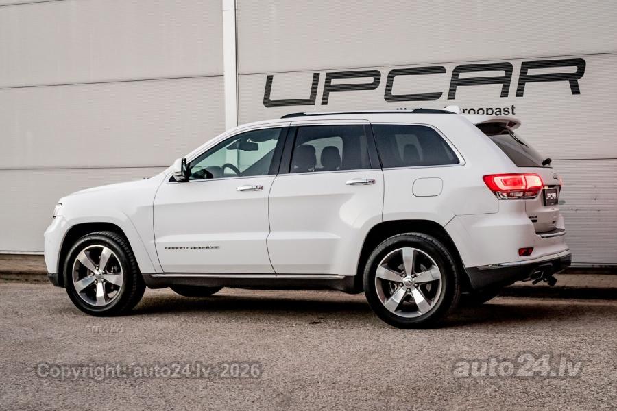 Balts Jeep Grand Cherokee 2015 Pērnava, ar dzinēja tilpumu 3.00 L un nobraukumu 223 tūkst. km par 16490 €, foto 8 vietnē AUTOMOTO.COM.LV