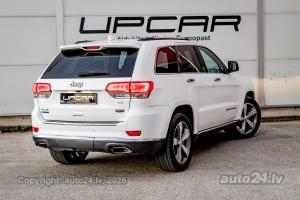 Balts Jeep Grand Cherokee 2015 Pērnava, ar dzinēja tilpumu 3.00 L un nobraukumu 223 tūkst. km par 16490 €, foto 11 vietnē AUTOMOTO.COM.LV