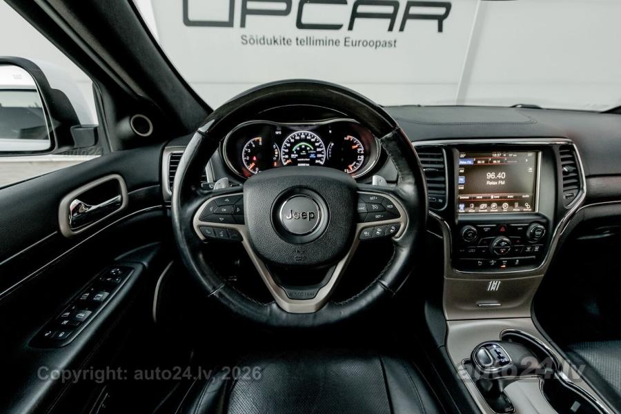 Balts Jeep Grand Cherokee 2015 Pērnava, ar dzinēja tilpumu 3.00 L un nobraukumu 223 tūkst. km par 16490 €, foto 13 vietnē AUTOMOTO.COM.LV