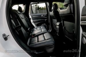 Balts Jeep Grand Cherokee 2015 Pērnava, ar dzinēja tilpumu 3.00 L un nobraukumu 223 tūkst. km par 16490 €, foto 18 vietnē AUTOMOTO.COM.LV
