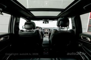 Balts Jeep Grand Cherokee 2015 Pērnava, ar dzinēja tilpumu 3.00 L un nobraukumu 223 tūkst. km par 16490 €, foto 24 vietnē AUTOMOTO.COM.LV
