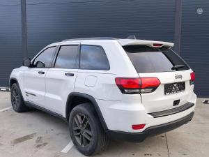 White Jeep Grand Cherokee 2016 in Klaipeda, with an engine capacity of 3.60 L and mileage of 218 thousand km for 12200 €, photo 5 on AUTOMOTO.COM.LV