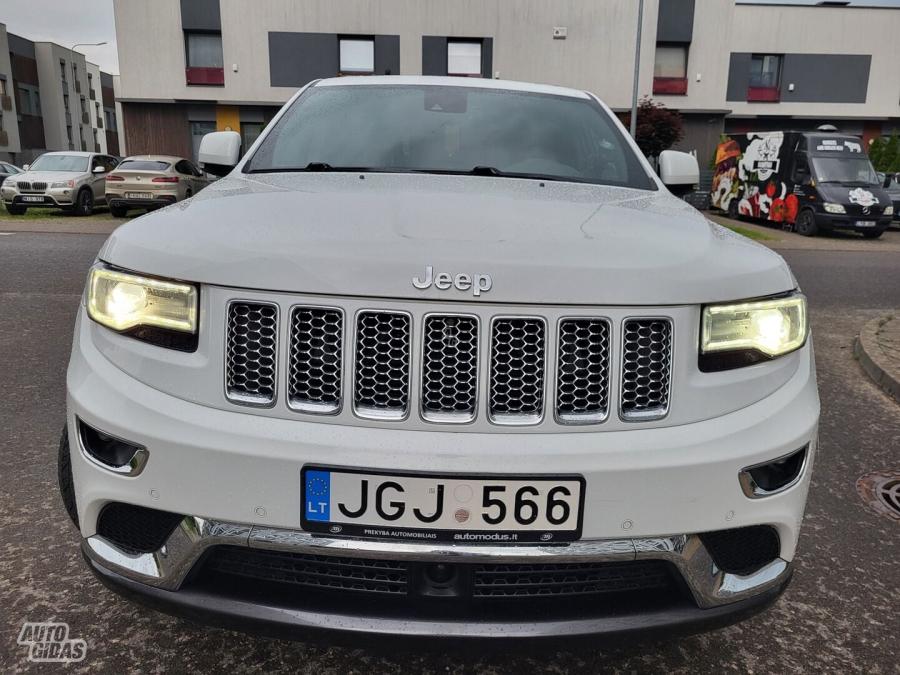 White Jeep Grand Cherokee 2016 in Vilnius, with an engine capacity of 3.00 L and mileage of 119 thousand km for 14990 €, photo 3 on AUTOMOTO.COM.LV