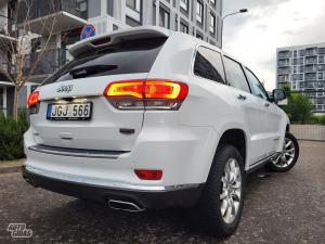 White Jeep Grand Cherokee 2016 in Vilnius, with an engine capacity of 3.00 L and mileage of 119 thousand km for 14990 €, photo 7 on AUTOMOTO.COM.LV