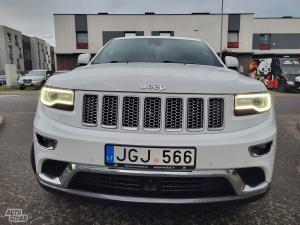 White Jeep Grand Cherokee 2016 in Vilnius, with an engine capacity of 3.00 L and mileage of 119 thousand km for 14990 €, photo 8 on AUTOMOTO.COM.LV
