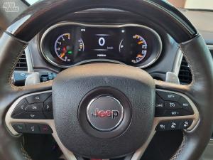 White Jeep Grand Cherokee 2016 in Vilnius, with an engine capacity of 3.00 L and mileage of 119 thousand km for 14990 €, photo 28 on AUTOMOTO.COM.LV